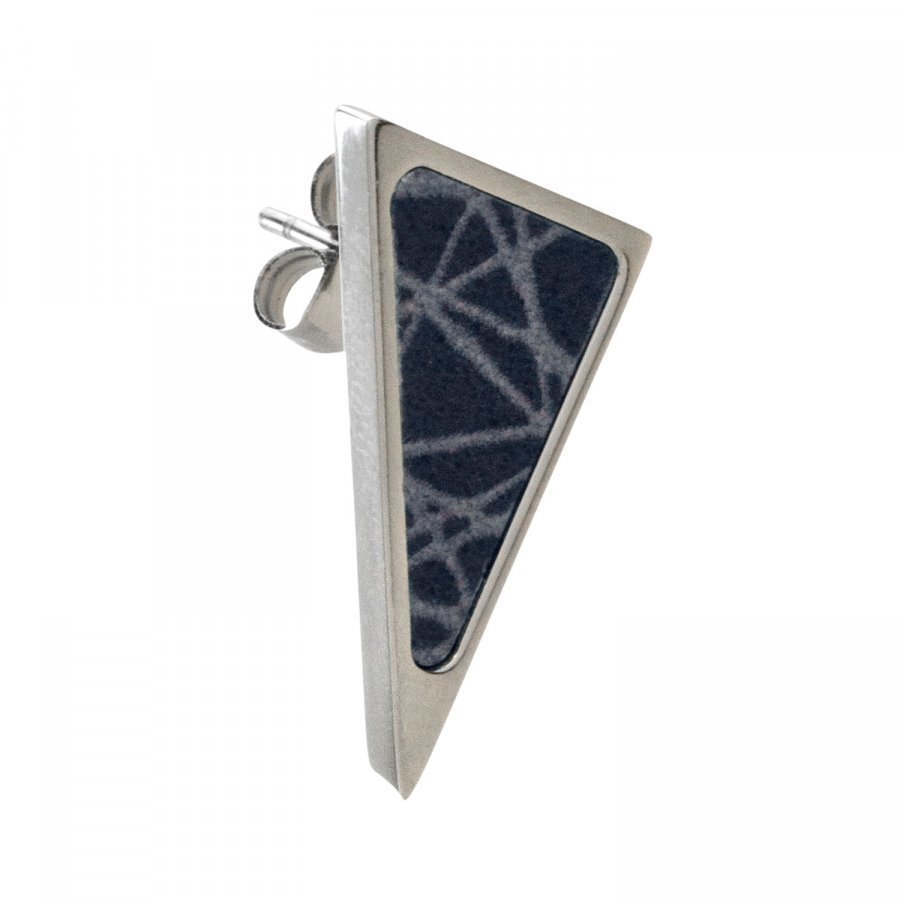 Sägen Virrvarr Triangle Small Dark Korvakoru - Korukauppa24.fi